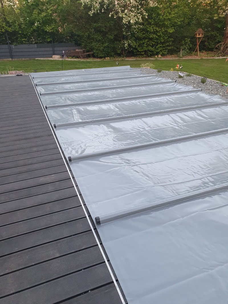 Pool abdecken mit einer PVC Poolplane | KUBULUS